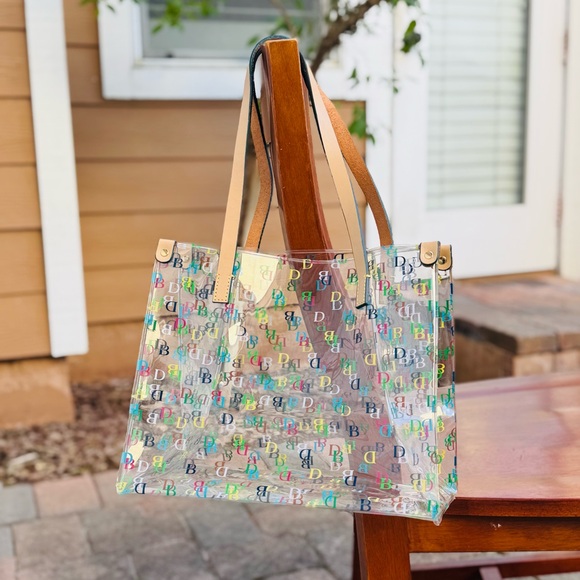 Dooney & Bourke | Bags | Dooney Bourke Clear Tote Bag With Leather Straps | Poshmark